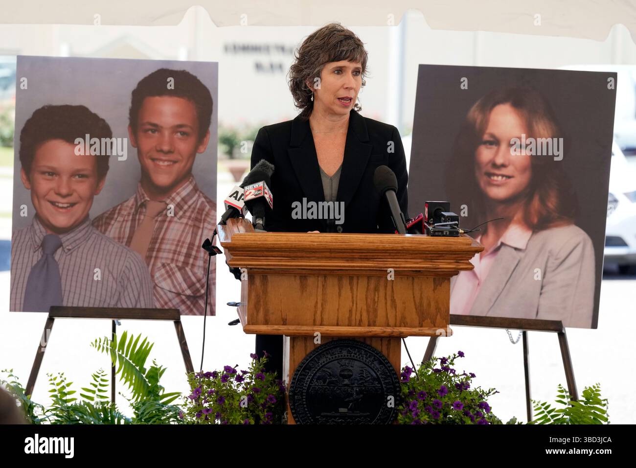 Assistant Federal Public Defender Amy Harwell speaks outside Riverbend ...