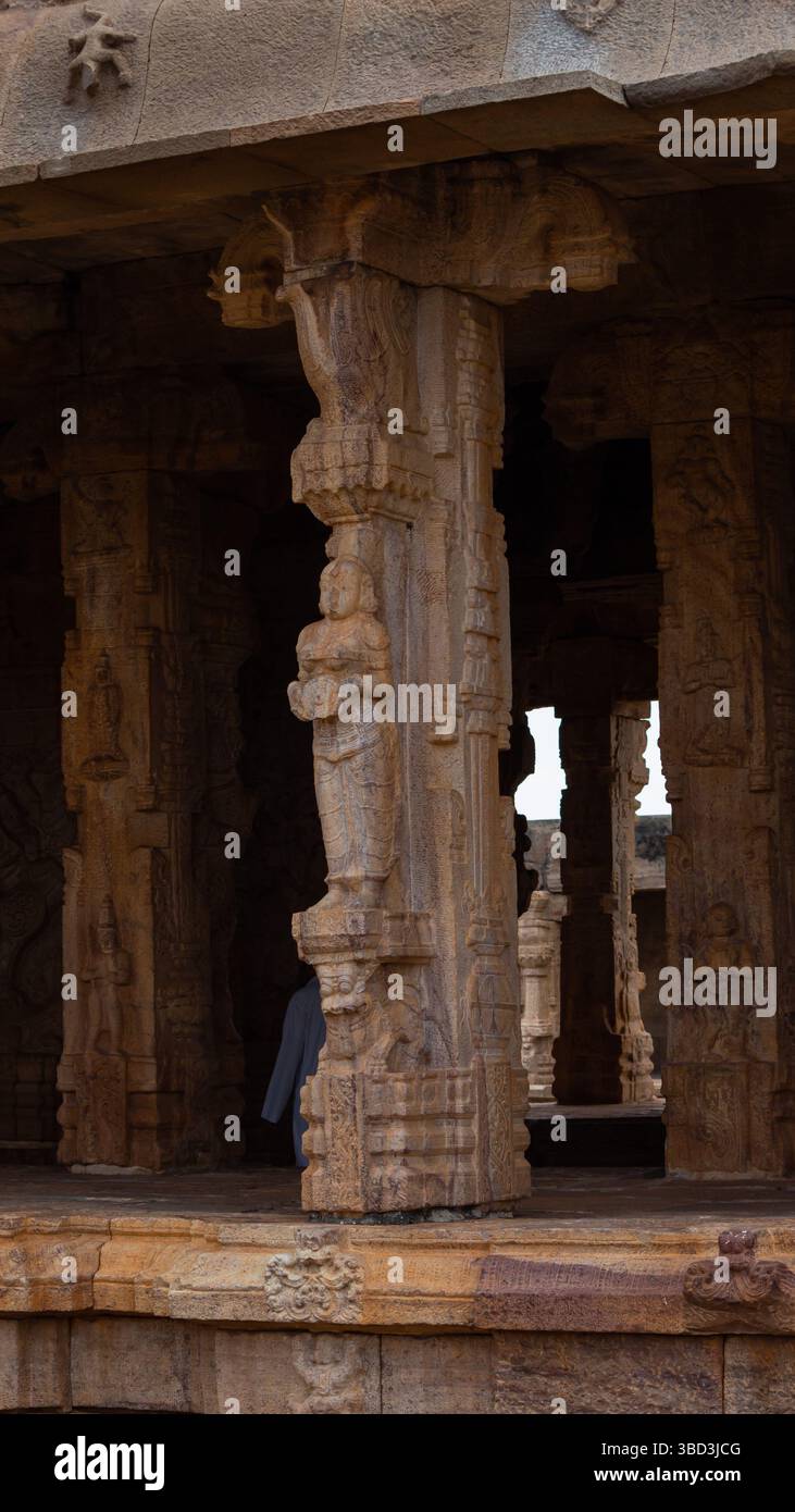 Beautifully Carved Pillars of Vijayanagara Style Shri Madhavaraya Swamy ...