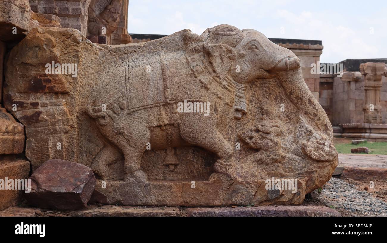 Beautifully Carved Elephant Sculpture Out Side of Vijayanagara Style ...