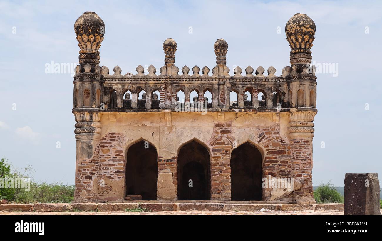 Qutub Shaahi Masjid with Beautiful Tombs, Gandikota Fort, Gandikota ...
