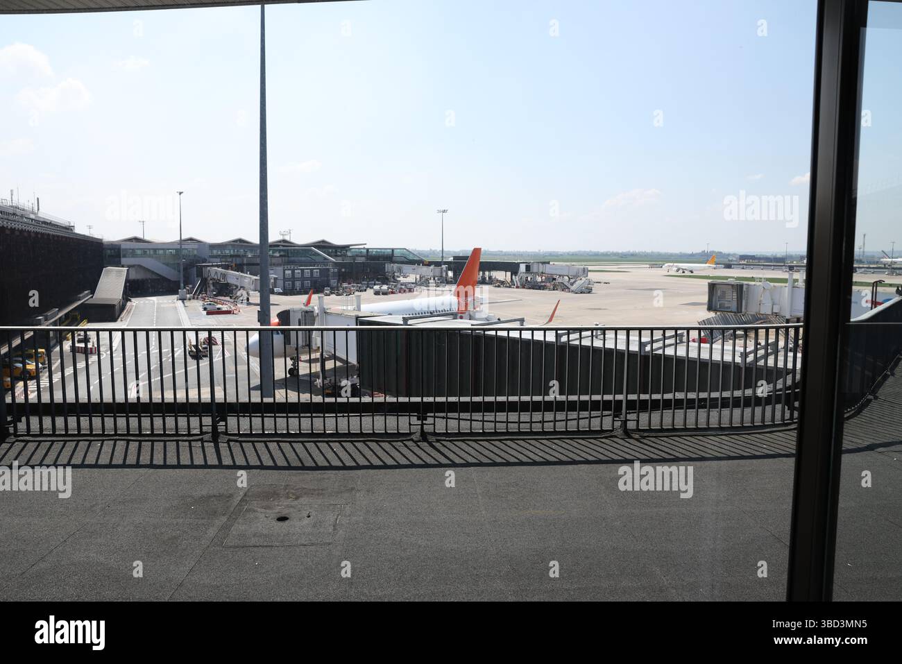 Busy airport terminal features hi-res stock photography and images - Alamy
