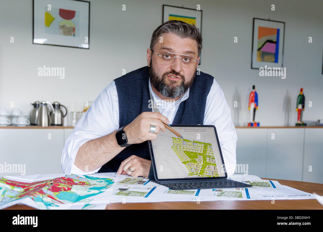 PRODUCTION - 20 May 2025, Schleswig-Holstein, Norderstedt: Christoph ...