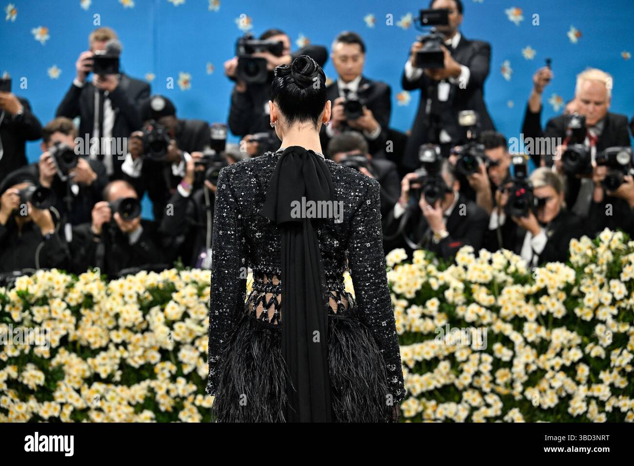 Dua Lipa attends The Metropolitan Museum of Art's Costume Institute ...