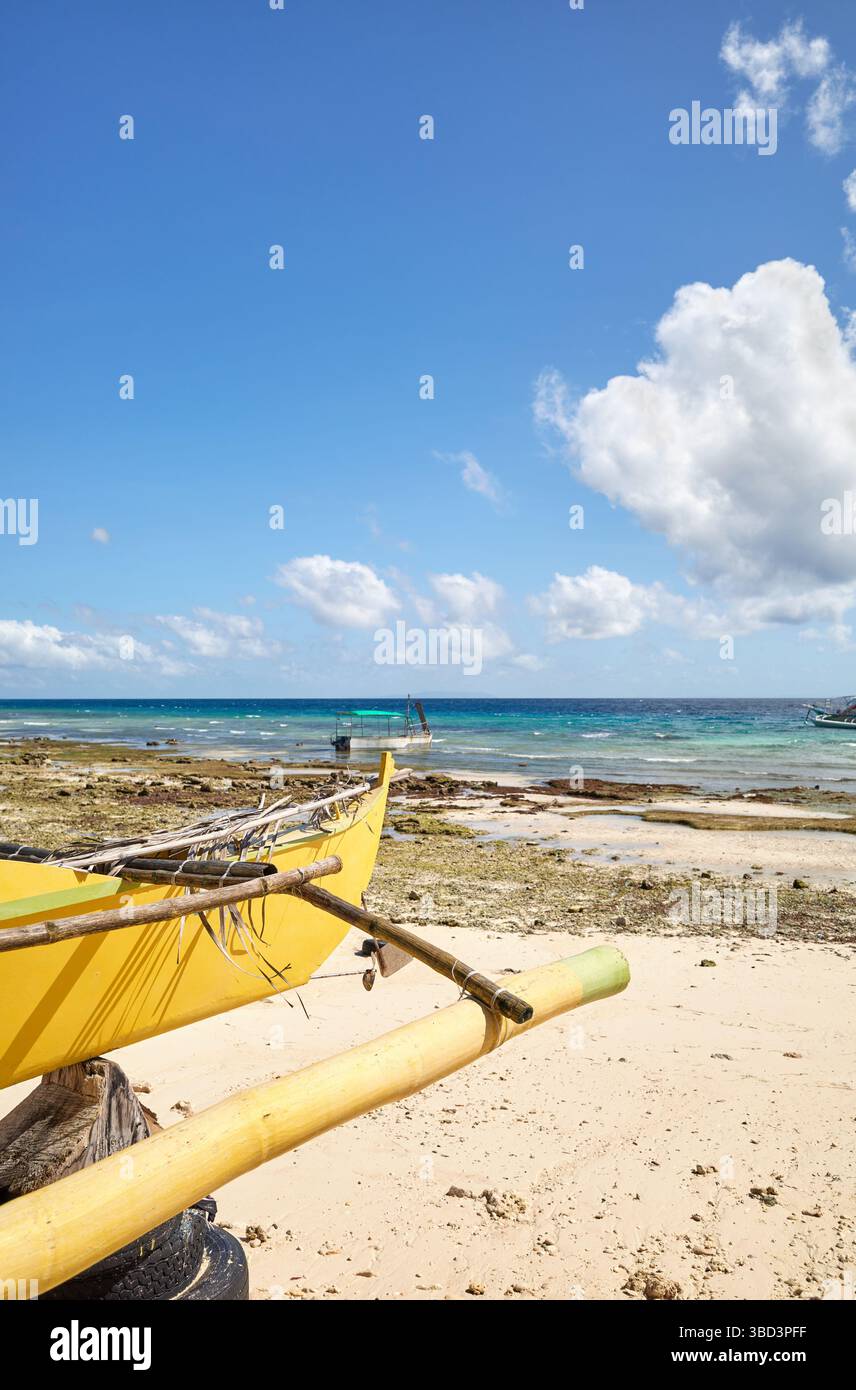 Boat bangka hi-res stock photography and images - Alamy