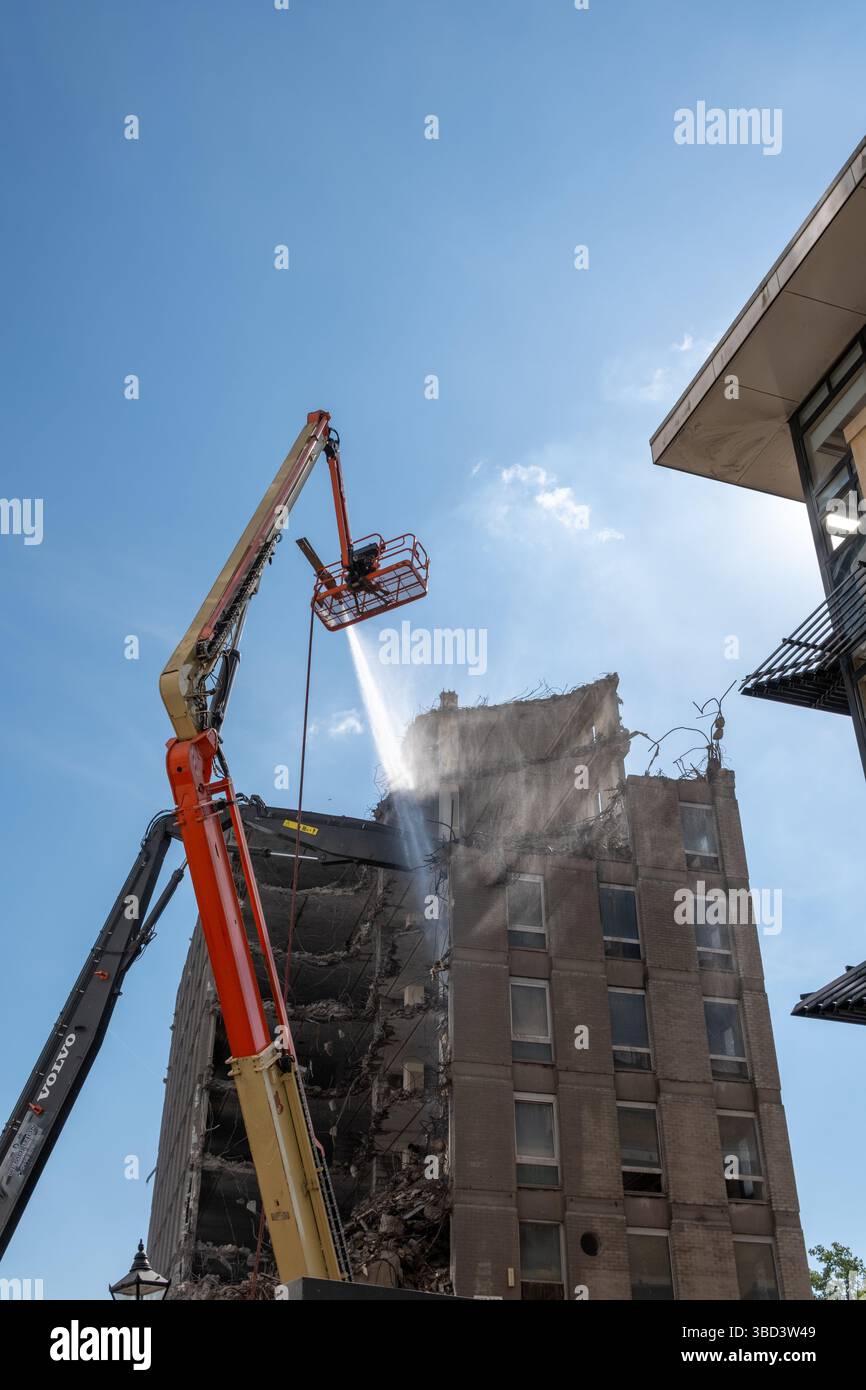 The Premier Inn being demolished with industrial diggers in Bristol ...