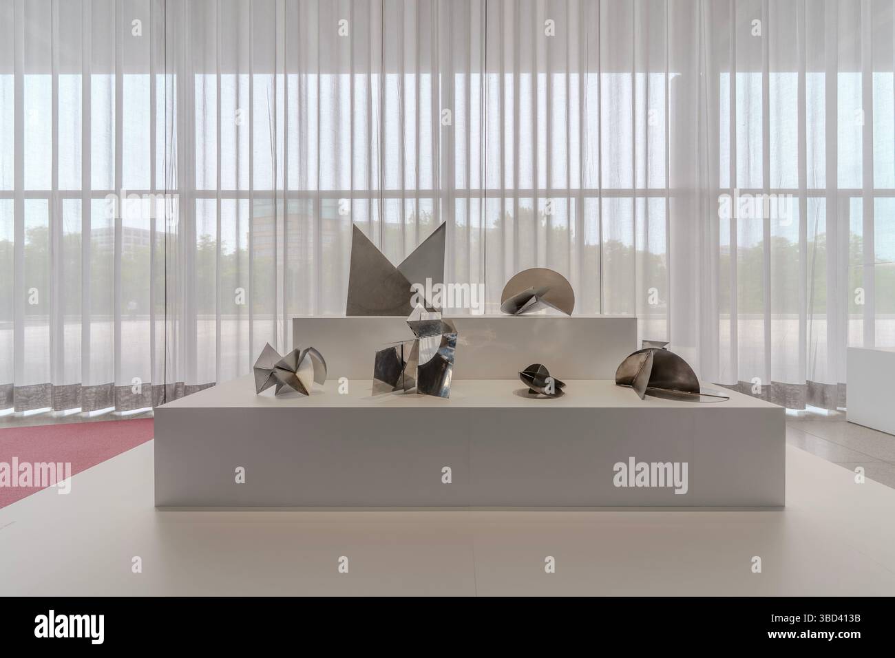 Opening night of Lygia Clark: Retrospective at the Neue Nationalgalerie ...