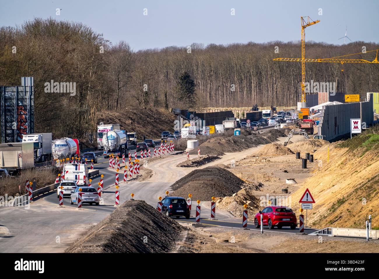 Motorway construction site, work on the six-lane expansion of the B 1 ...