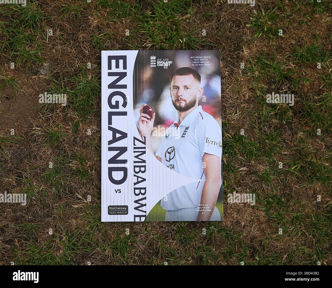 Nottingham, England, May 22 2025: Gus Atkinson (37 England) on the ...