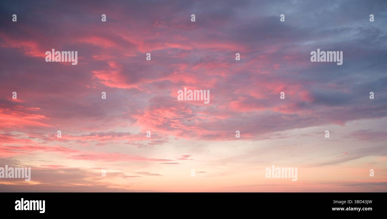Soft pink cloudscape sunset hi-res stock photography and images - Alamy