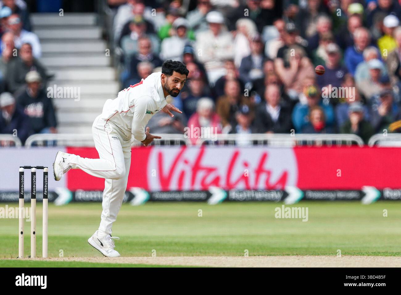 Nottingham, UK. 22nd May, 2025. #24, Sikandar Raza of Zimbabwe in ...