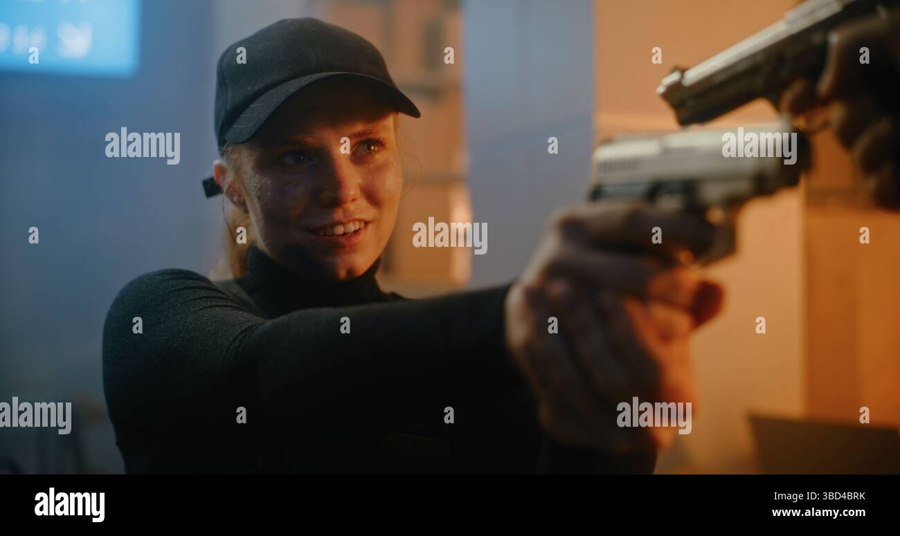 Mexican standoff hi-res stock photography and images - Alamy