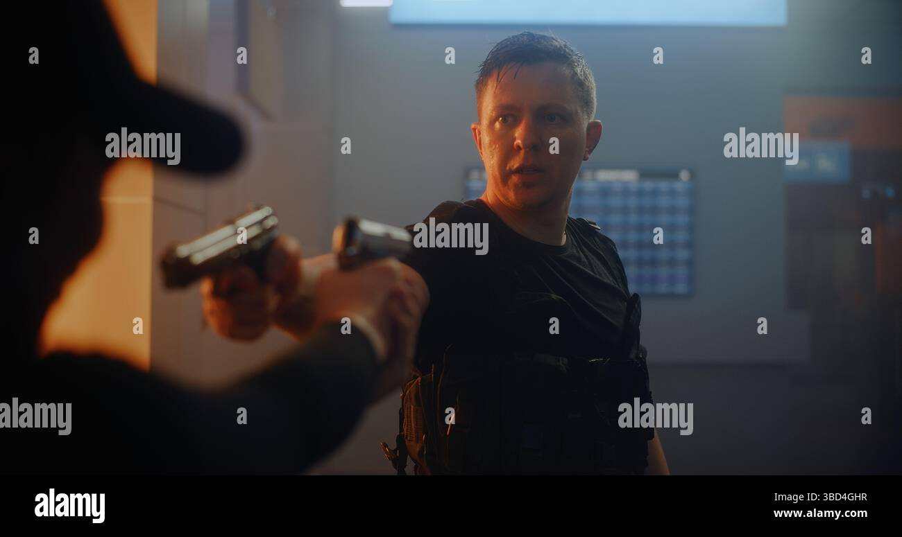 Mexican standoff hi-res stock photography and images - Alamy