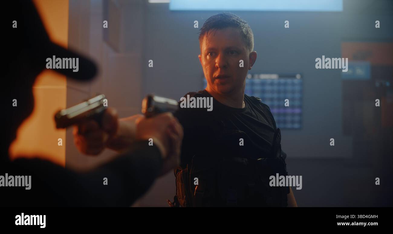 Mexican standoff hi-res stock photography and images - Alamy