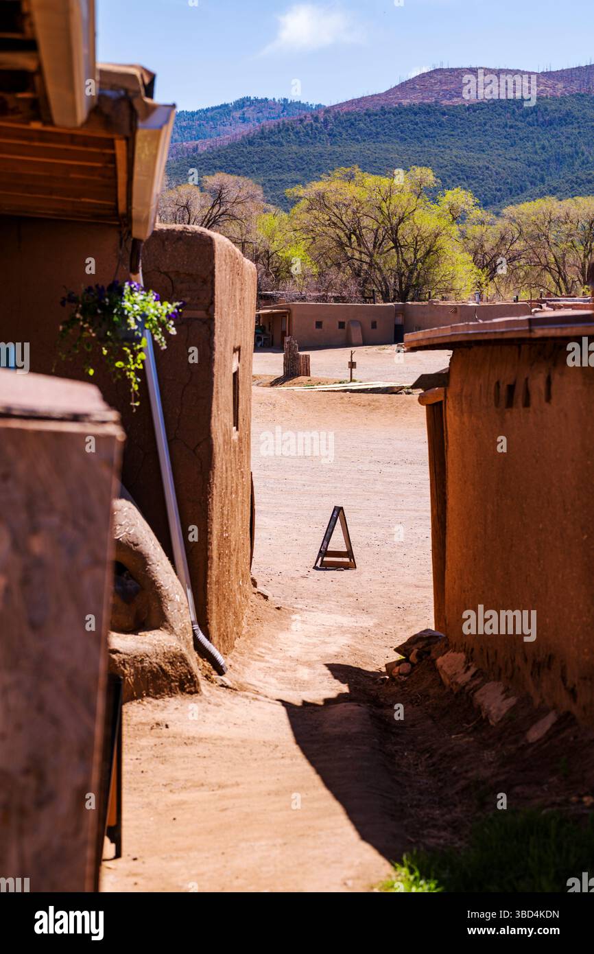 Taos Pueblo; Tuah Tah; Taos; New Mexico; USA Stock Photo - Alamy