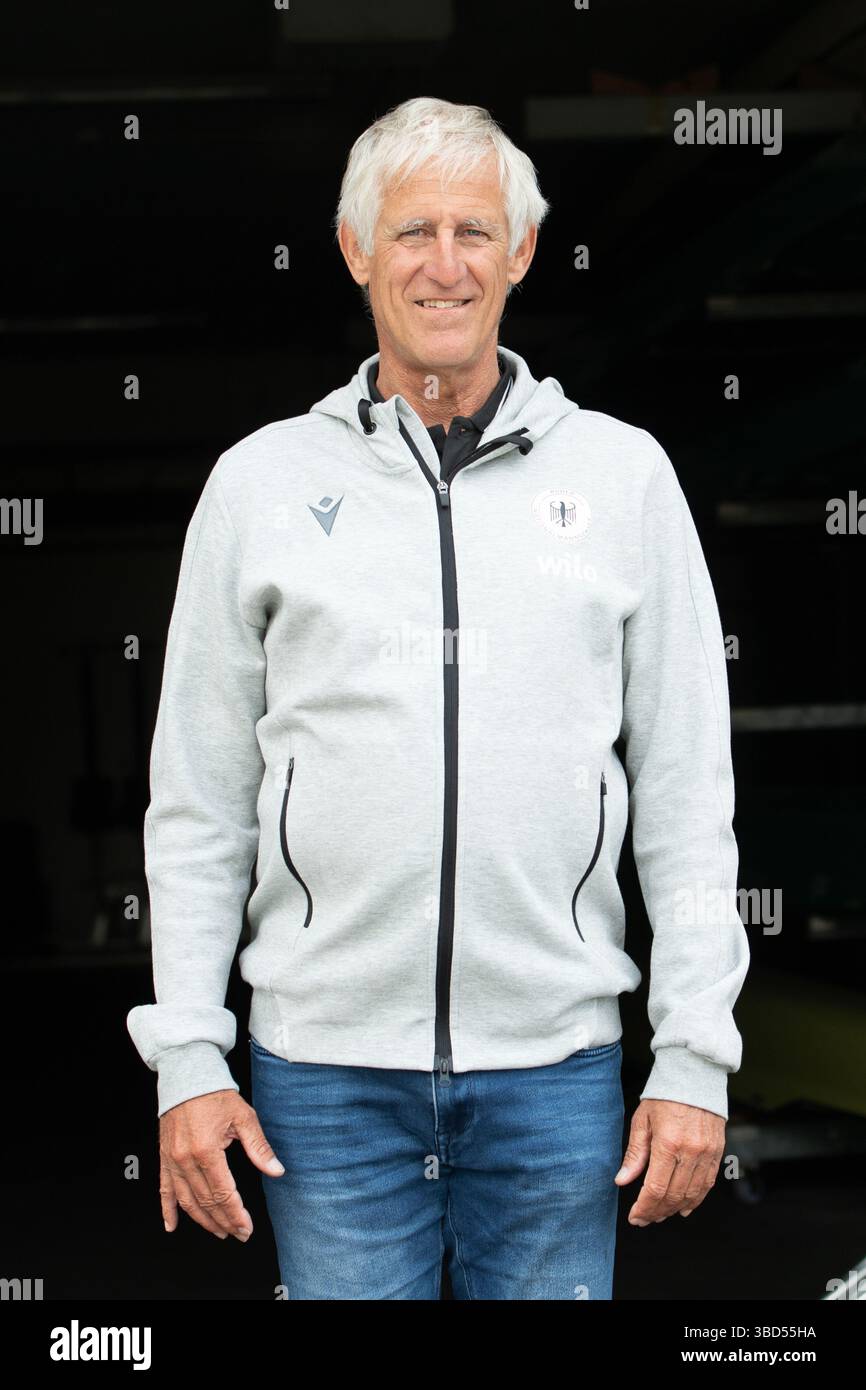 National coach Mark EMKE, Germany eight and four without coxswain ...