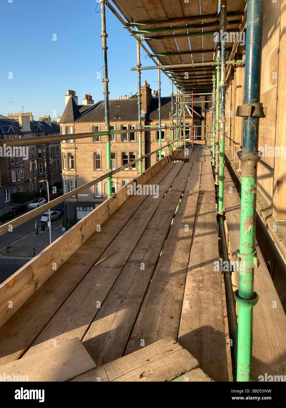 Scaffolding Scaffold tower surrounding an Edinburgh tenement in ...