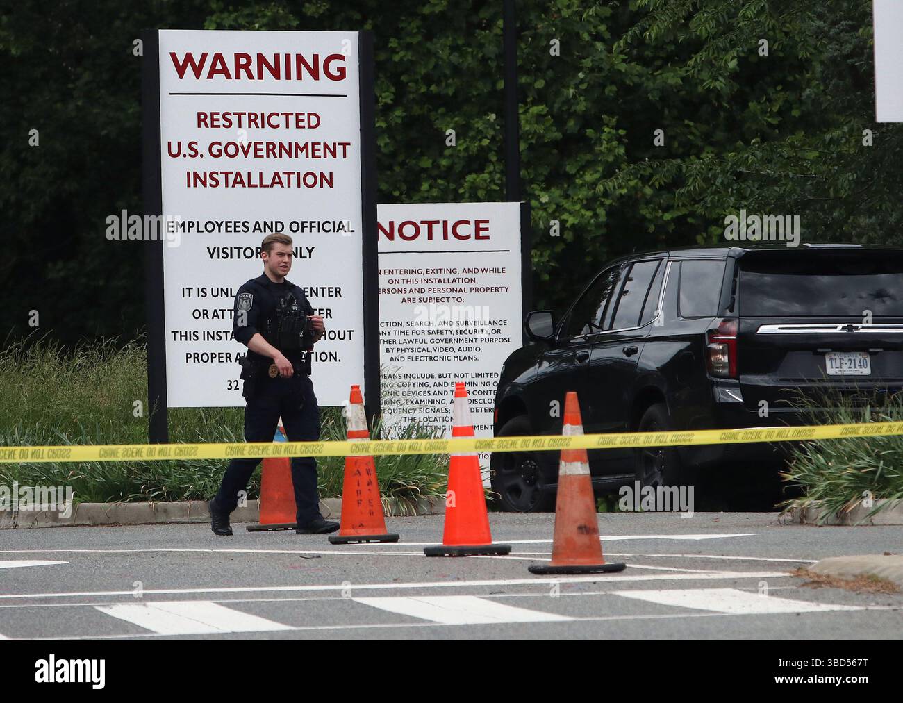 May 22, 2025, Washington Dc, Virginia, USA: A police officer walks ...