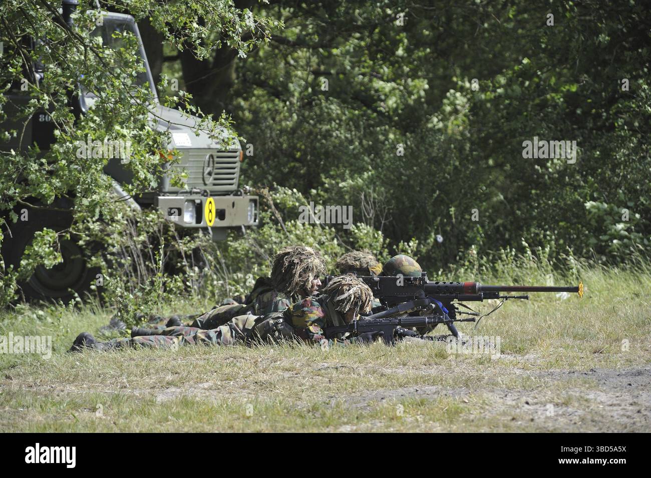 Demonstration of infantry soldiers fighting during open day of the ...