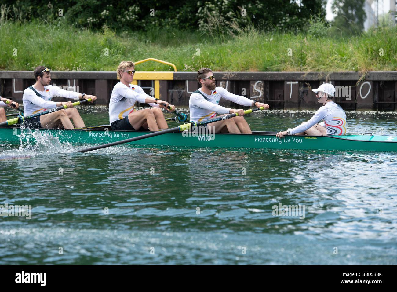 The Germany eight with left to right Julius CHRIST, Soenke KRUSE (Sonke ...