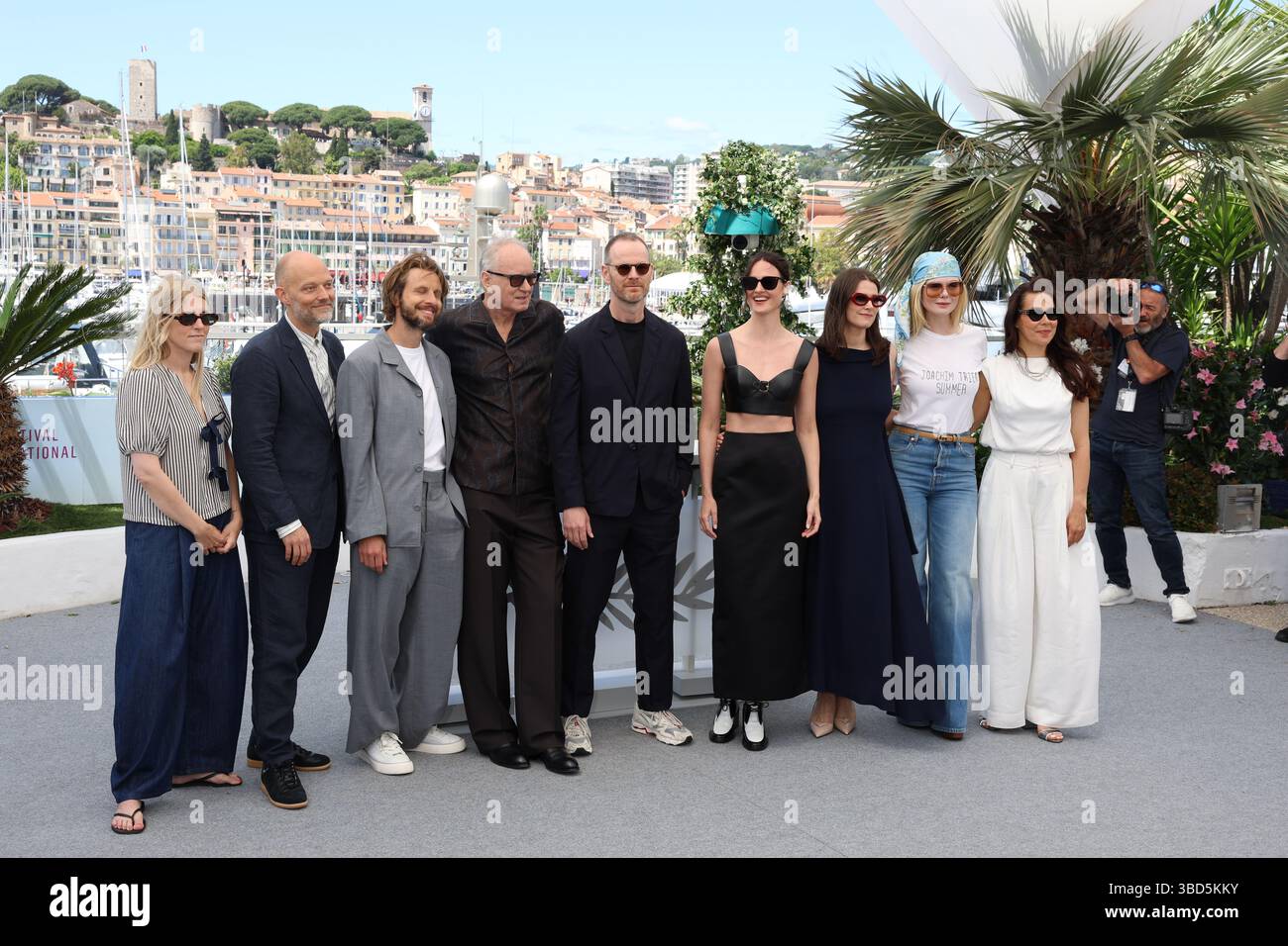 Stellan skarsgard cast sentimental value hi-res stock photography and ...