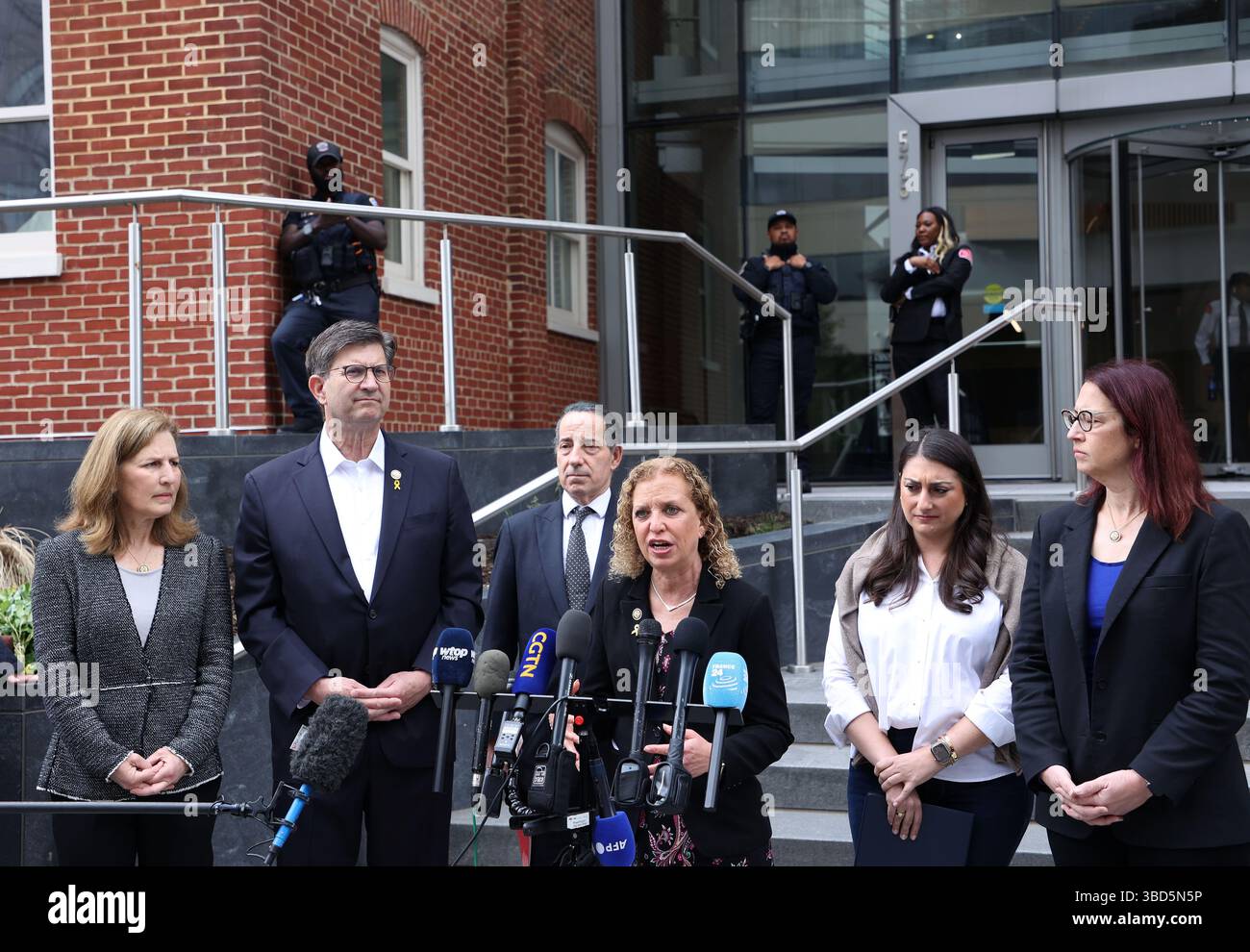 Rep sarah jacobs hi-res stock photography and images - Alamy