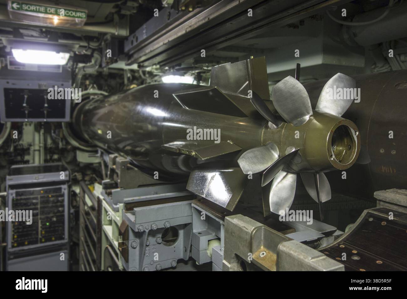 Torpedo room aboard the Redoutable, first SSBN ballistic missile ...
