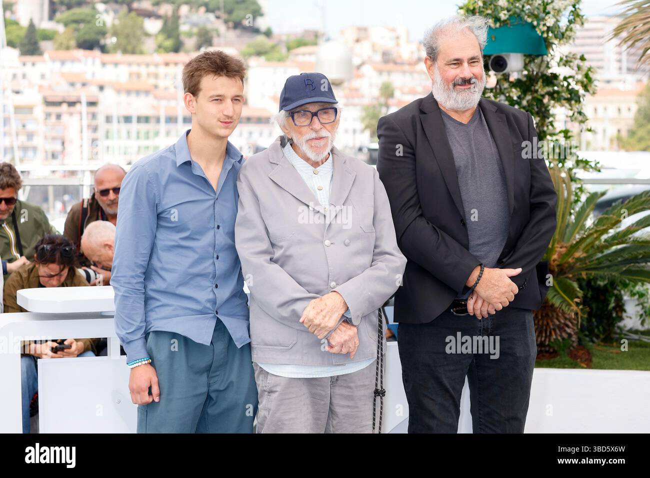 imi-Joy Marbot, Pierre Richard and Gustave Kervern pose at the photocall of 'L'Homme Qui A Vu L ...