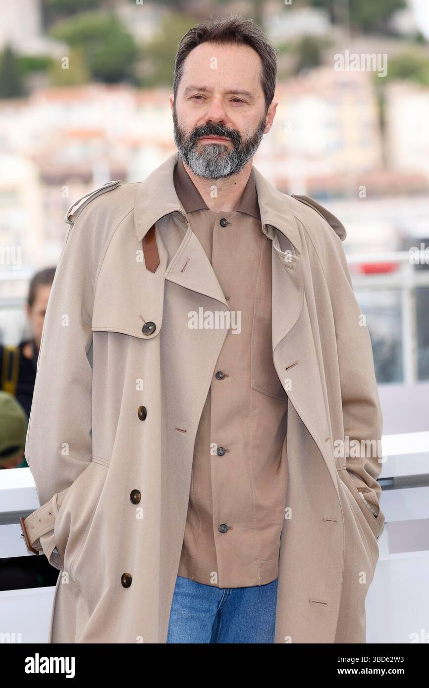 Cannes, Frankreich. 22nd May, 2025. Sergio Romano poses at the ...