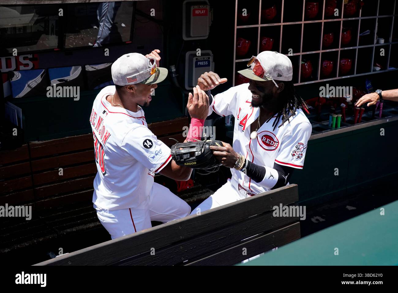 Cincinnati Reds' Will Benson, left, celebrates with teammate Elly De La ...