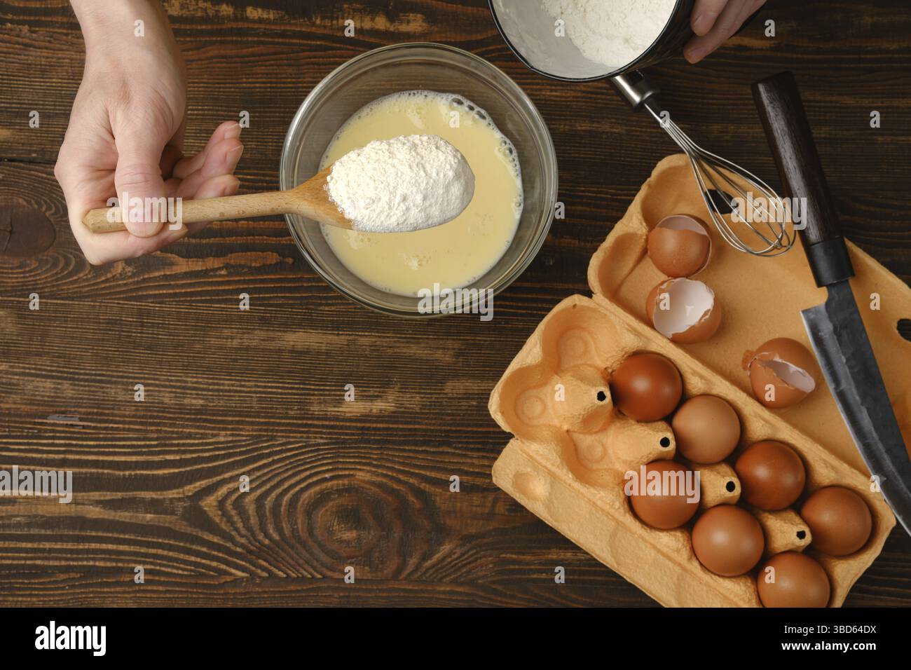 Adding purpose flour eggs hi-res stock photography and images - Alamy