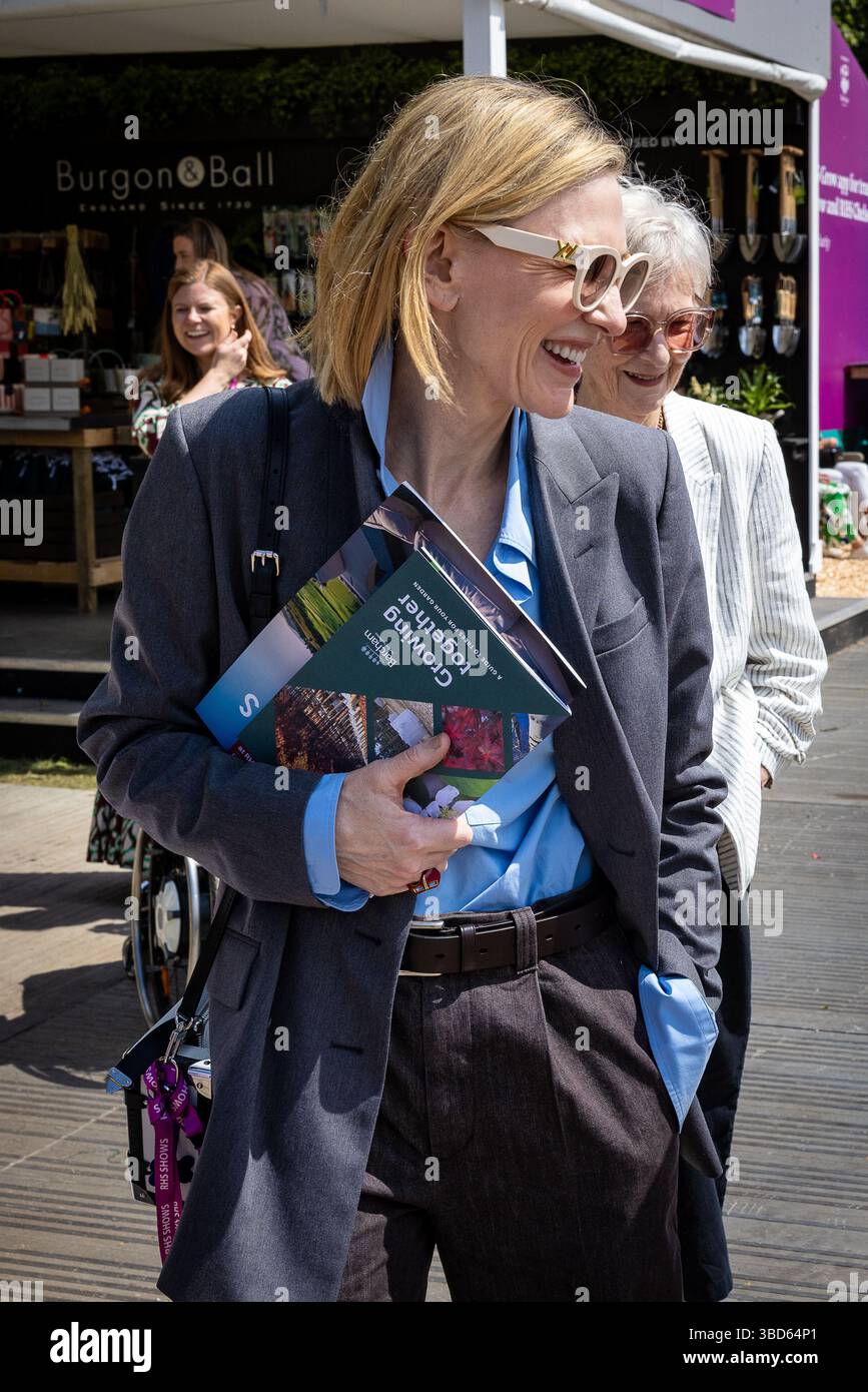 Dozens of celebrities flocked to Chelsea Flower Show enjoying the warm ...