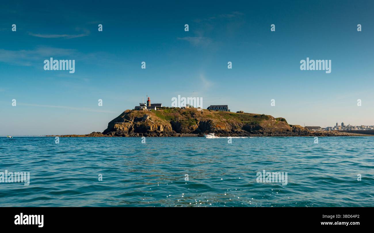 The cliffside, the lighthouse, la Pierre aux Marins, la Promenade du ...