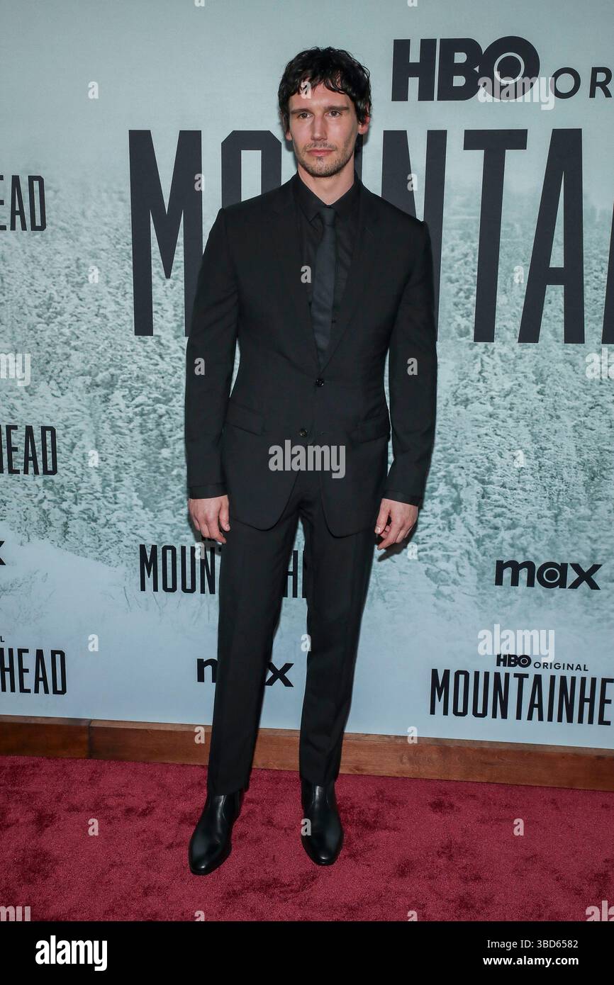 Actor Cory Michael Smith attends the premiere of the HBO Original film ...