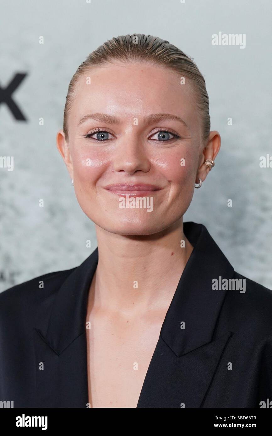 Ny. 22nd May, 2025. Hadley Robinson at arrivals for MOUNTAINHEAD ...