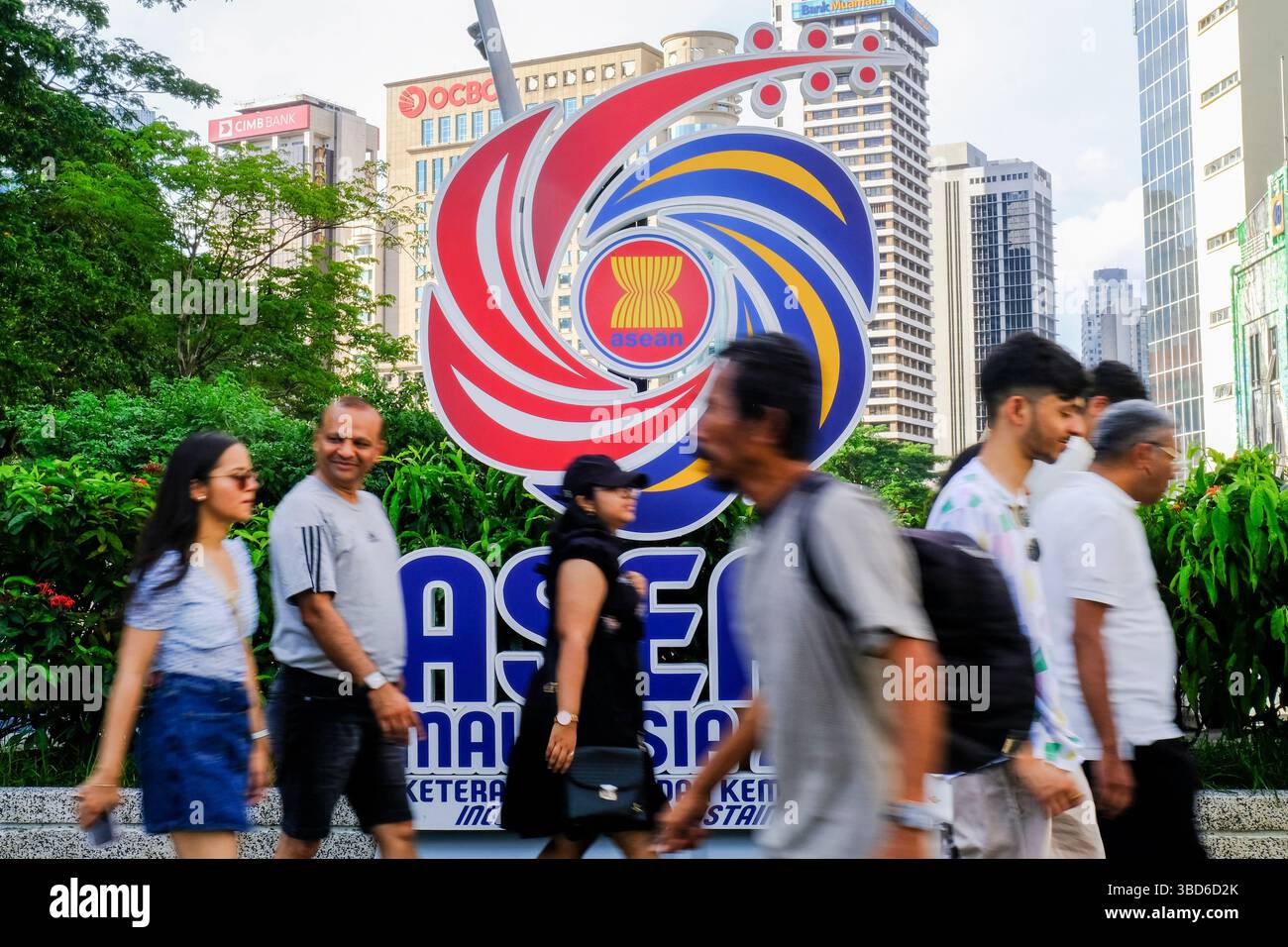 Kuala Lumpur, Malaysia. 22nd May, 2025. People seen passing by a ...