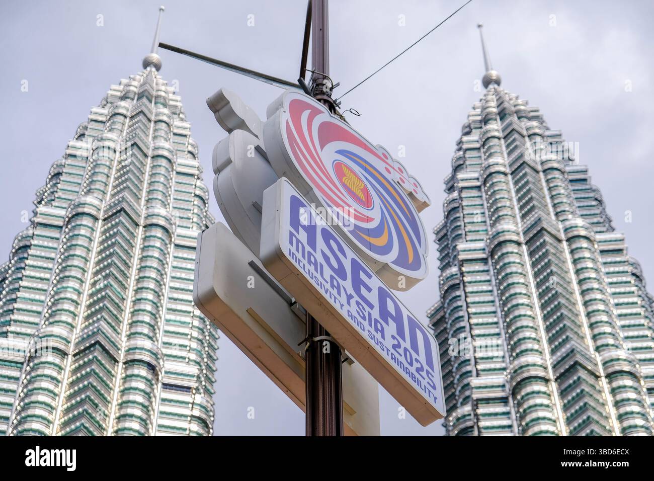 Kuala Lumpur, Malaysia. 22nd May, 2025. Decoration of the 46th ASEAN ...