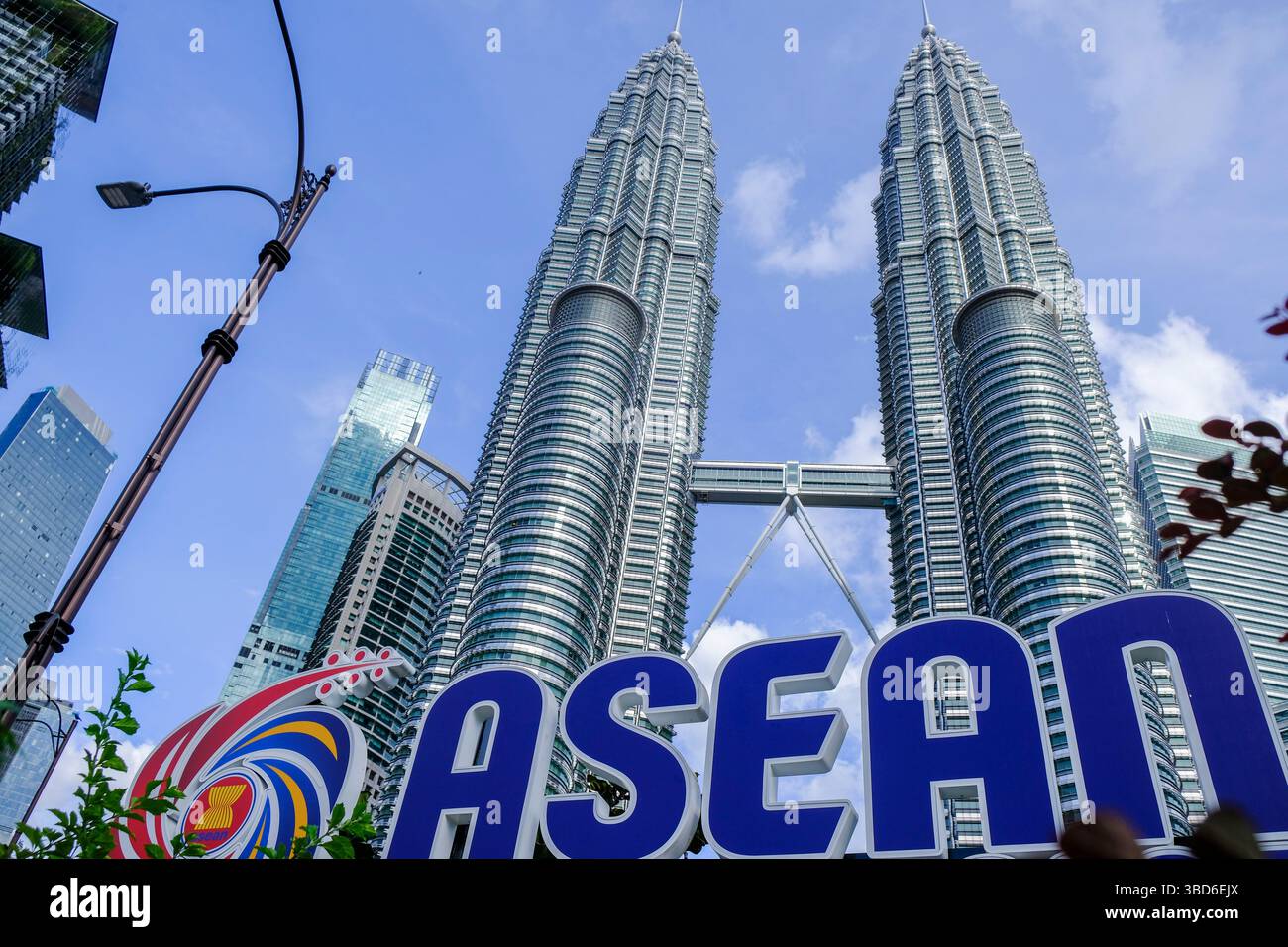 Kuala Lumpur, Malaysia. 22nd May, 2025. Decoration of the 46th ASEAN ...