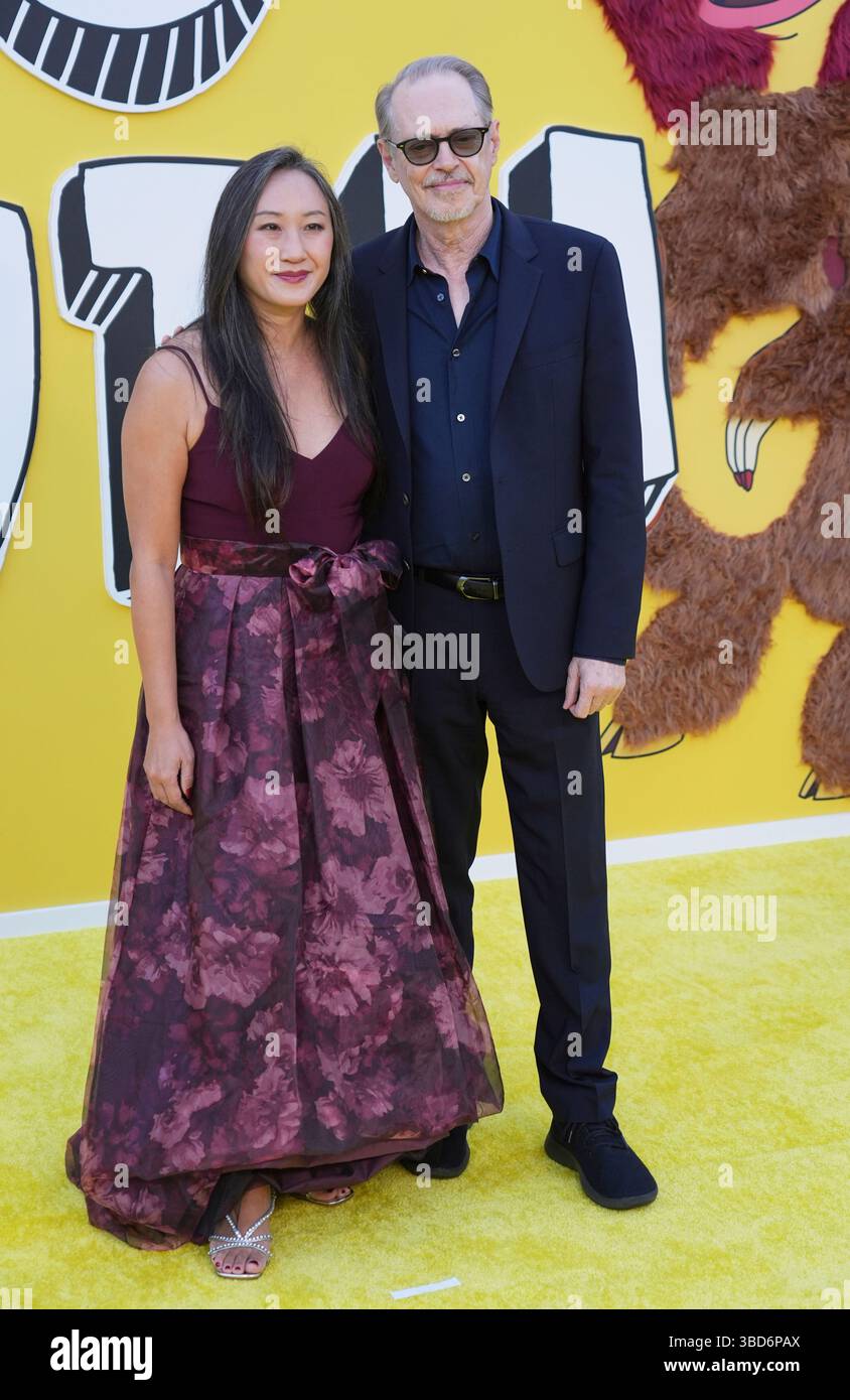 Steve Buscemi and Karen Ho arrive at the Season 8 premiere of the ...
