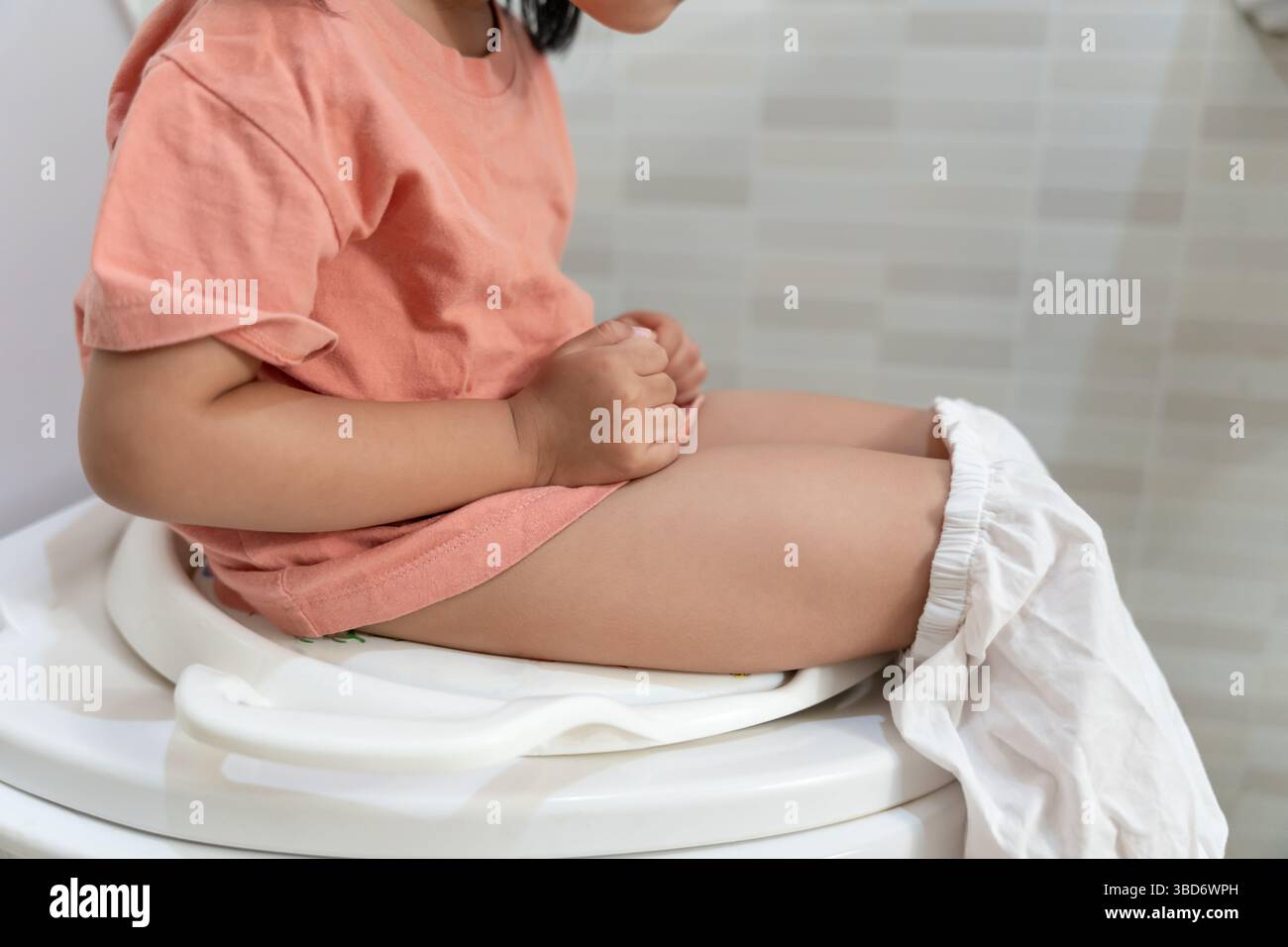 child going to the toilet, constipation in children, dyspepsia ...