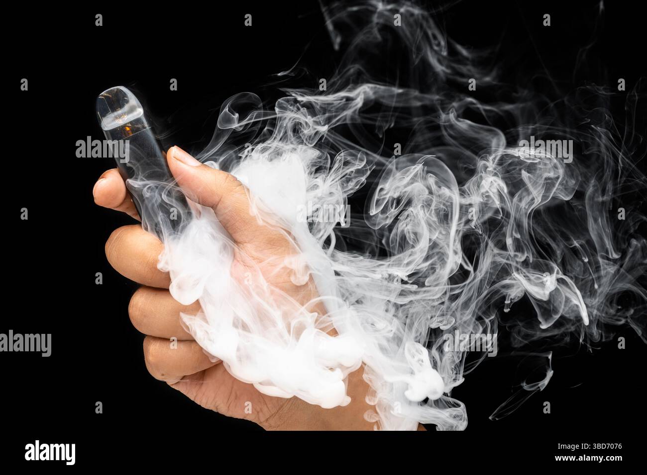 Man vaping releasing cloud hi-res stock photography and images - Alamy