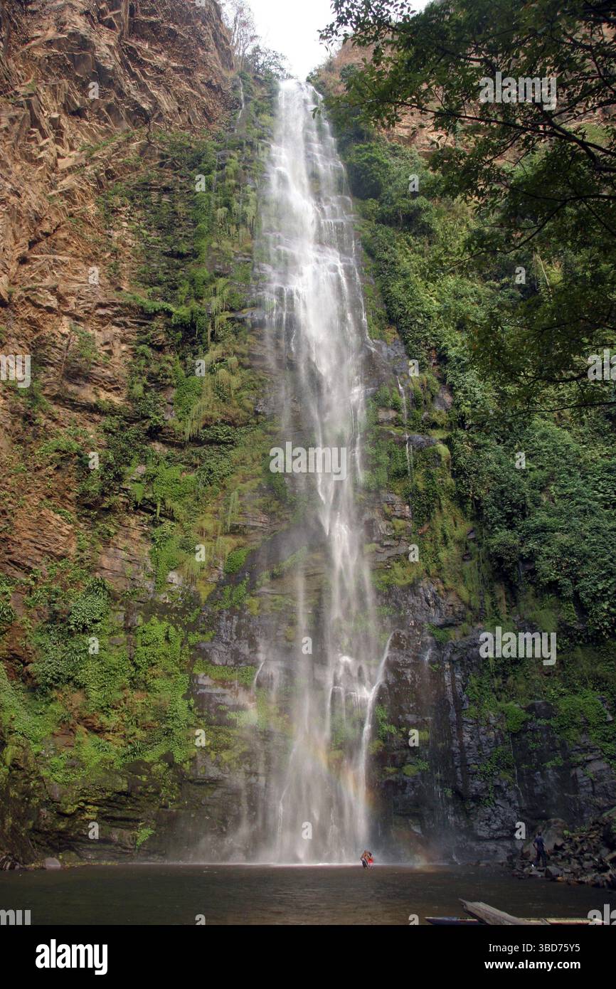 Black family having fun bathing under the Wli waterfall, Wli Falls in ...