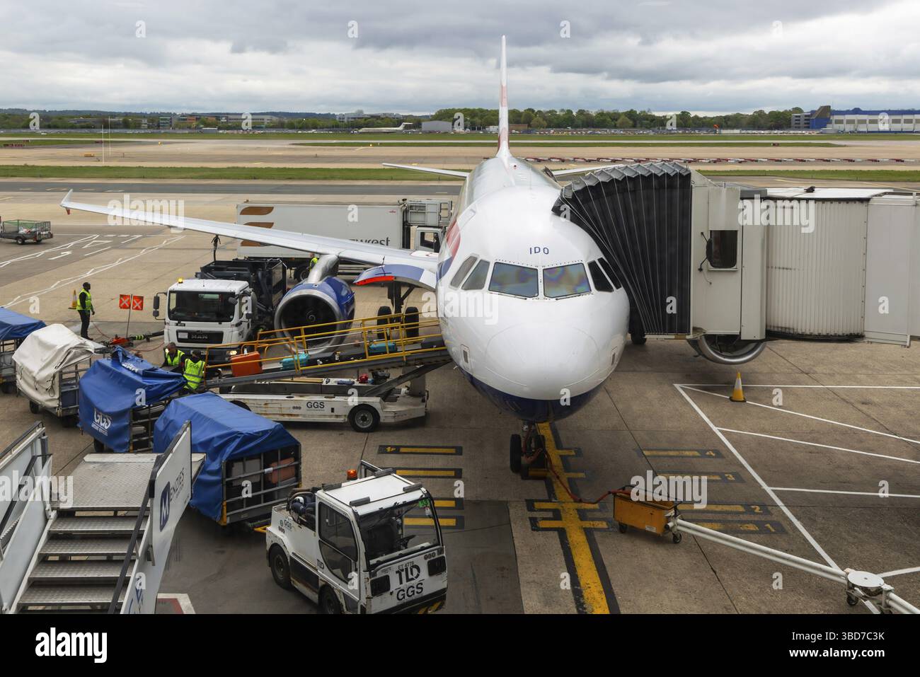 Ground crew British Airways BA Euroflyer Airbus A320 aircraft, south ...