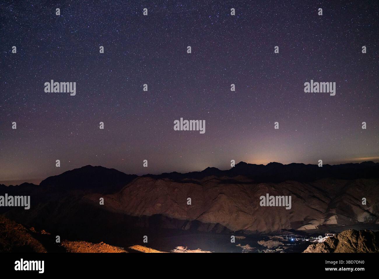 Night sky and milky way over mount sinai area in egypt Stock Photo - Alamy