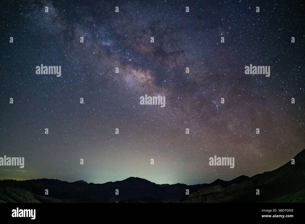 Night sky and milky way over mount sinai area in egypt Stock Photo - Alamy