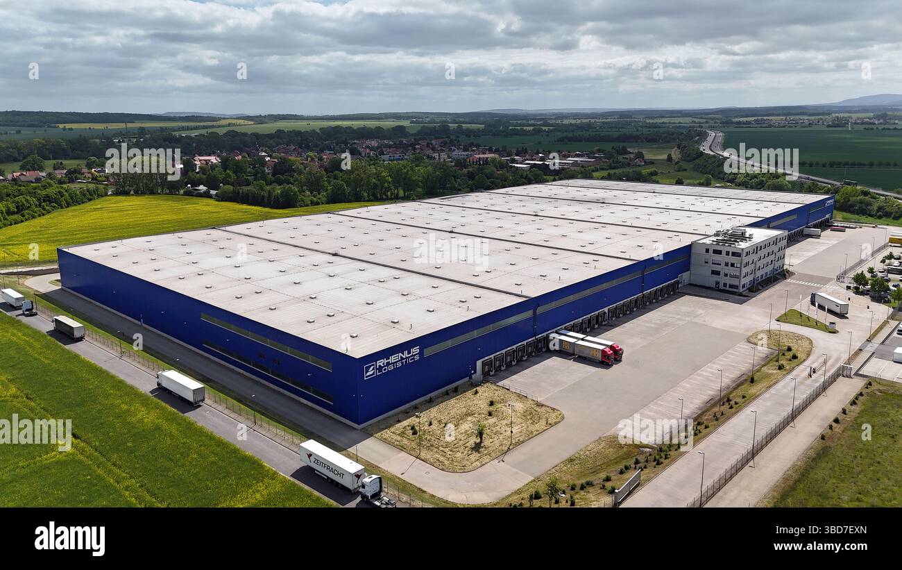 22 May 2025, Thuringia, Hörselgau: The Rhenus logistics center, a new ...
