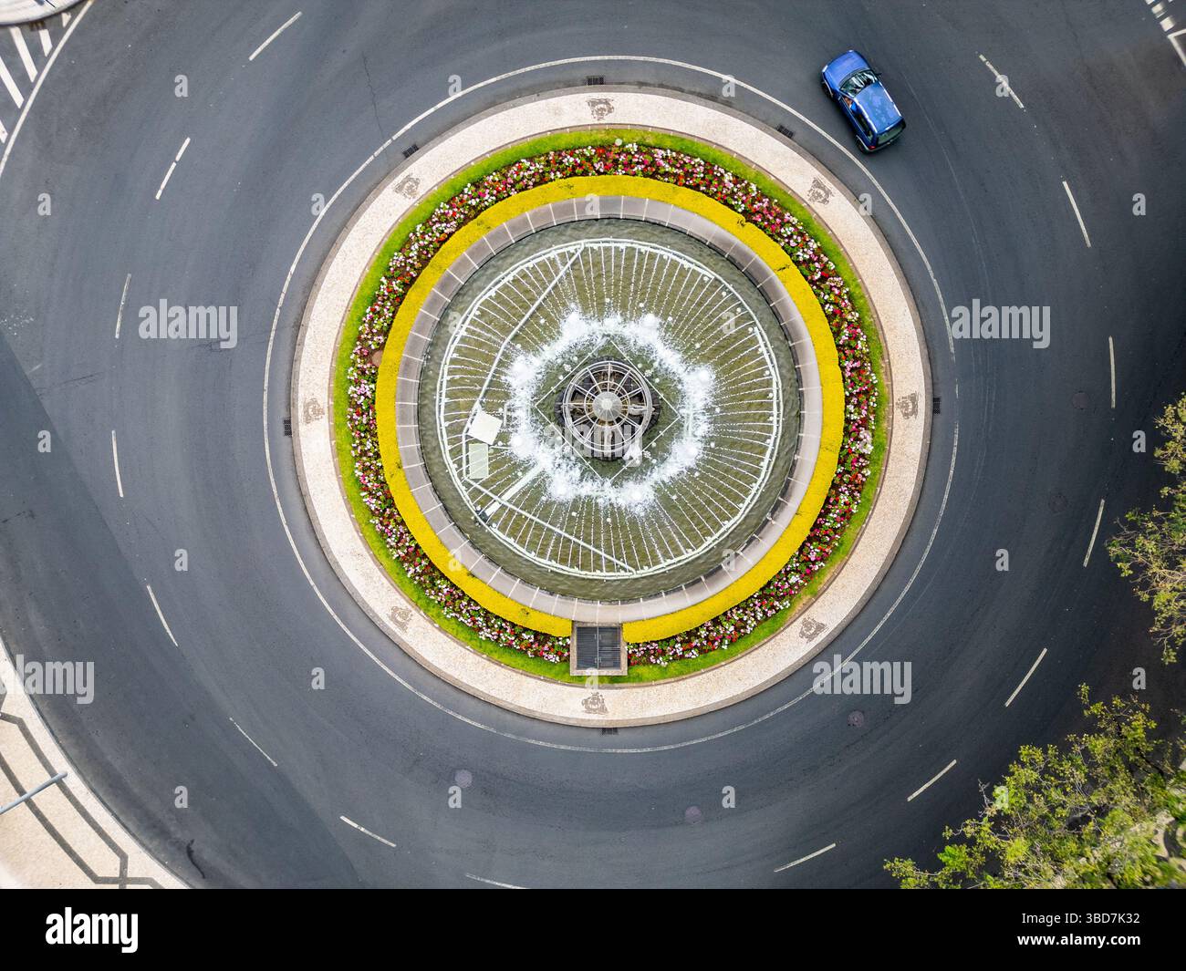 Rotunda do Infante Fountain on roundabout in Funchal city, capital of ...