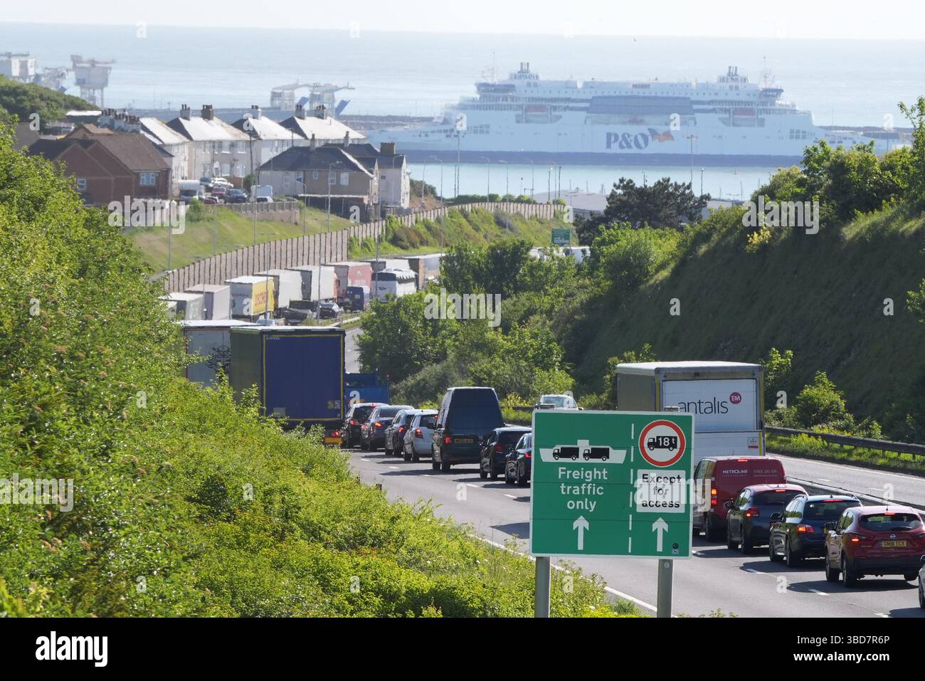Vehicles queue for the Port of Dover along the A20 in Kent, as the ...