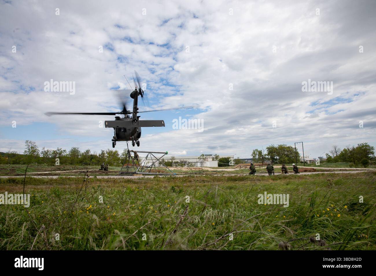 Multinational engineer and U.S. aviation soldiers assigned to Regional ...