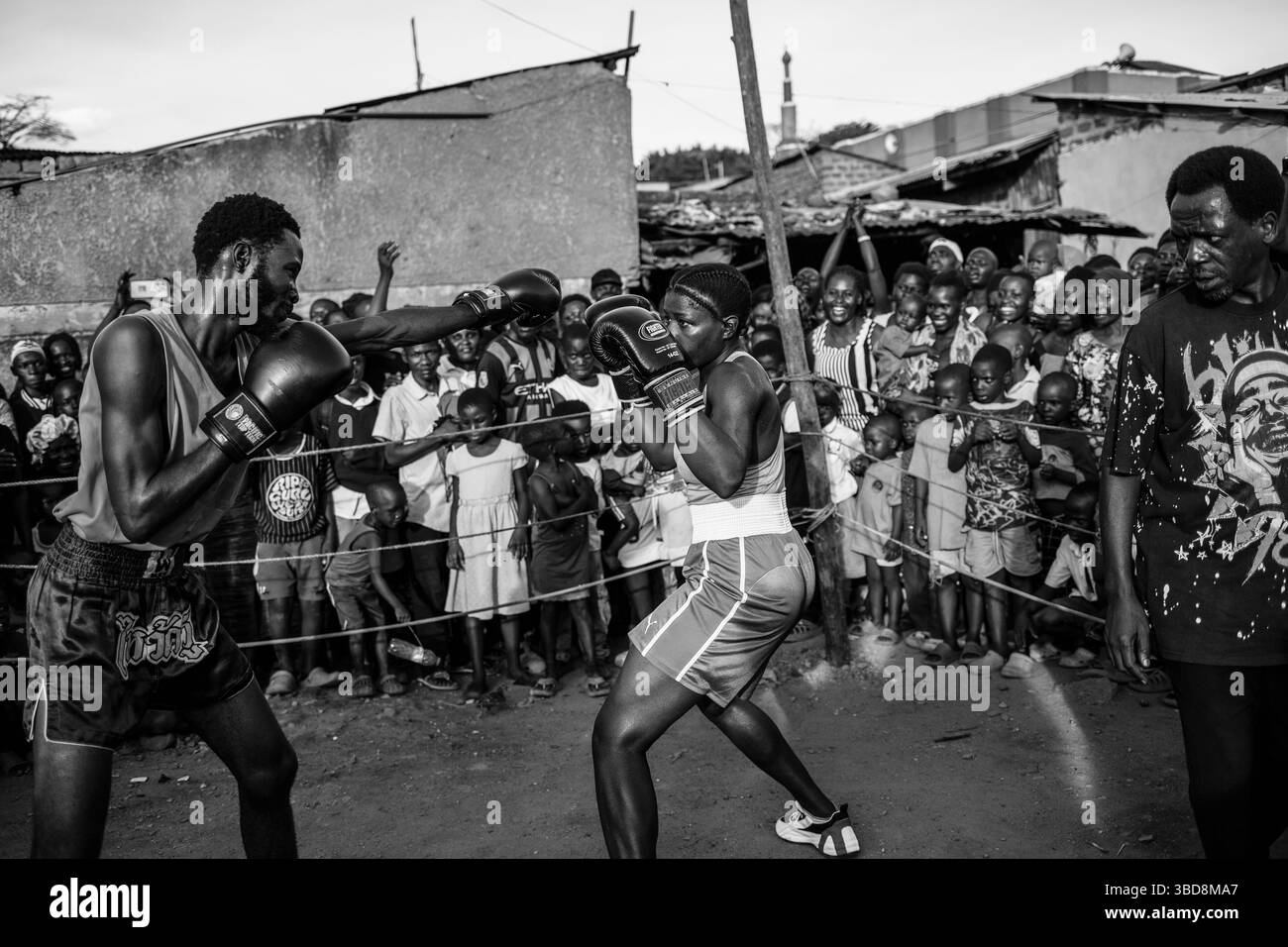 Boxing in Katanga slum, Kampala, Uganda, Africa Stock Photo - Alamy