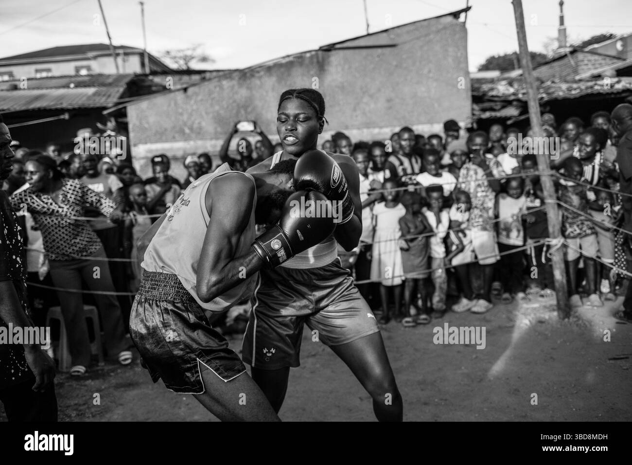 Boxing in Katanga slum, Kampala, Uganda, Africa Stock Photo - Alamy